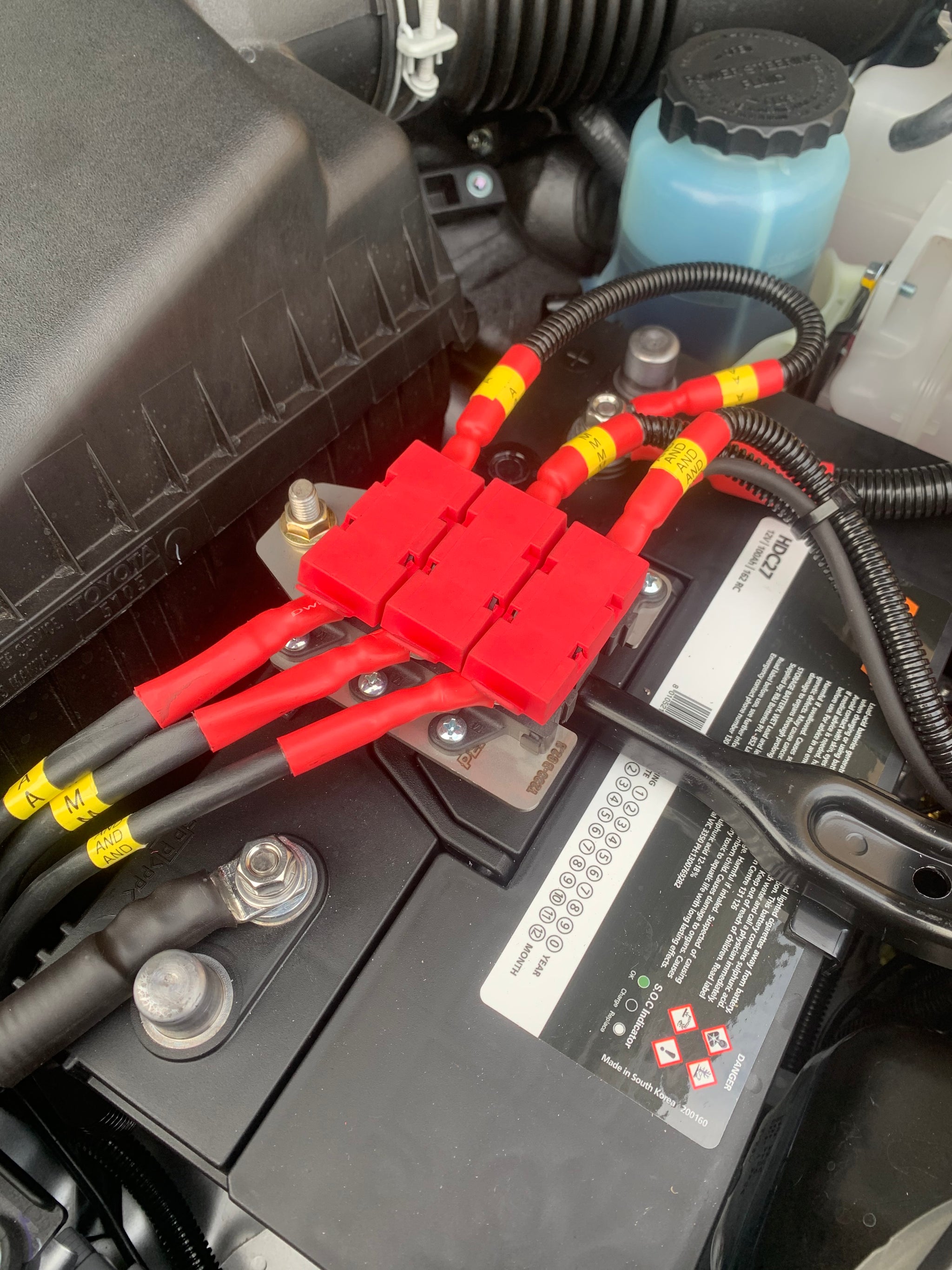 200 series | Midi Fuse Bracket 3 gang | Front battery clamp | PDP Brac ...